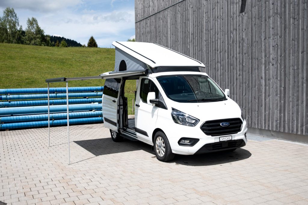 FORD TRANSIT CUSTOM 2.0 TDCi 185 L used for CHF 44'900,- on AUTOLINA